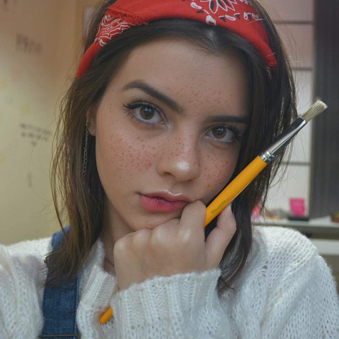 Beauty and the Brush | Scrolller