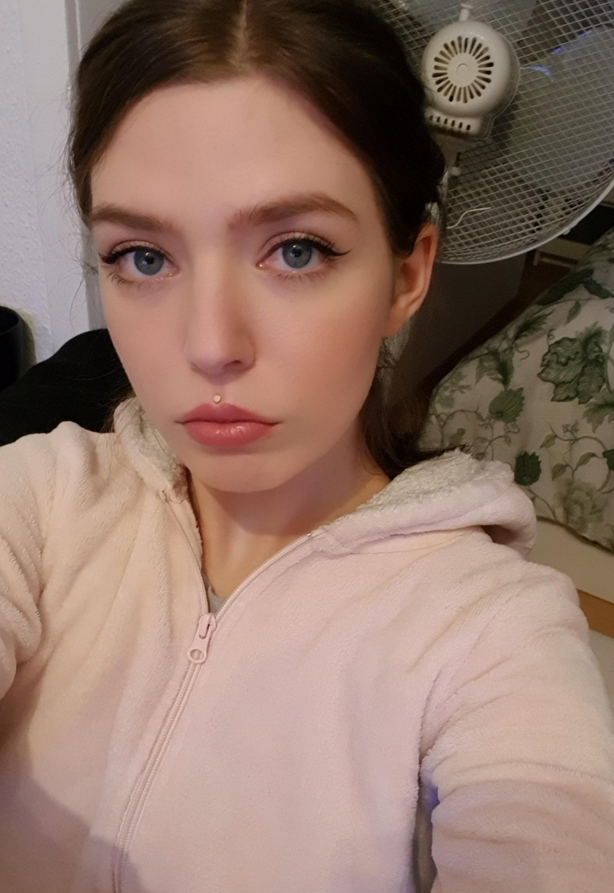 Been months since I last wore proper make up, felt pretty | Scrolller