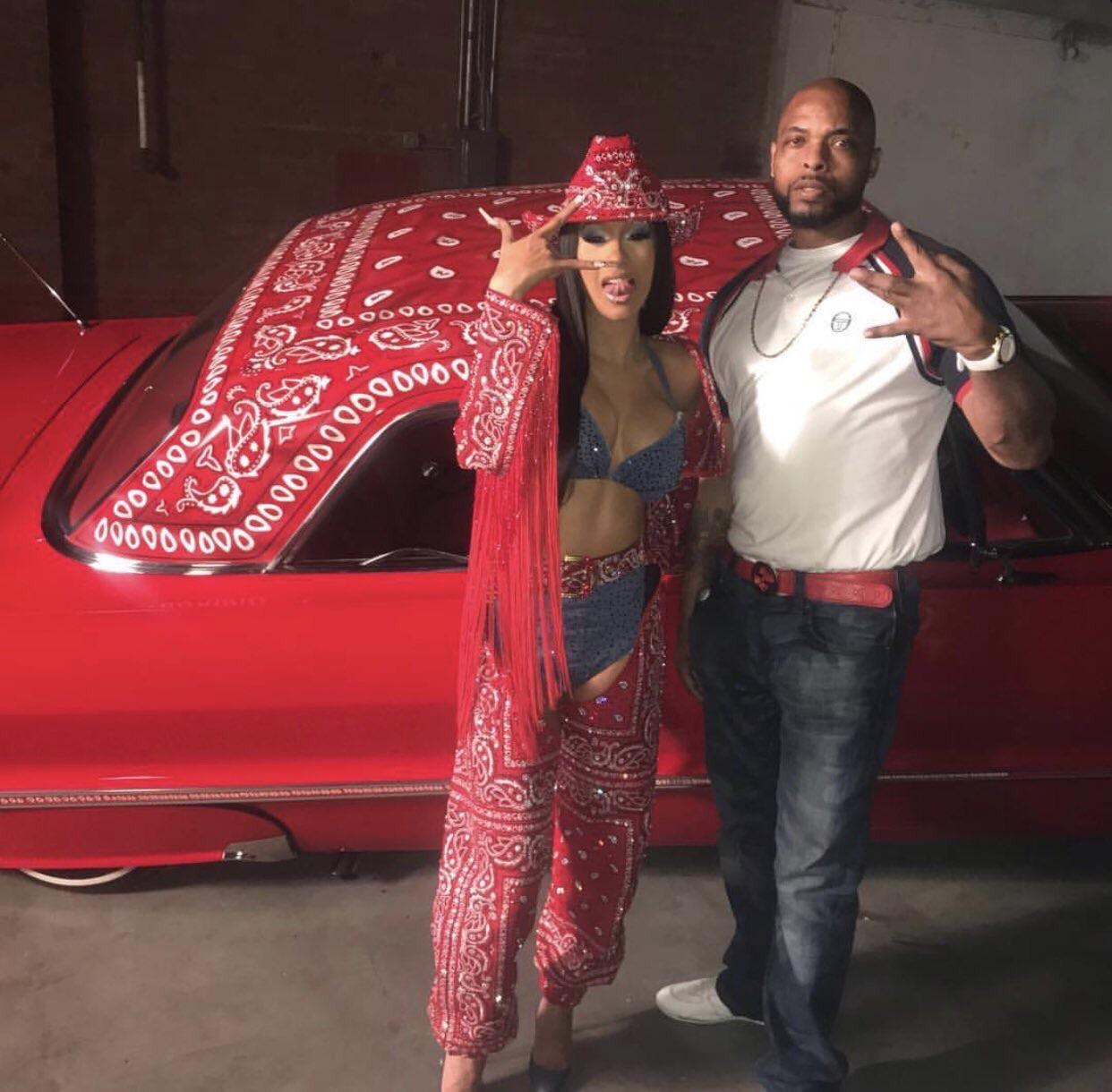 Behind the scenes of “Thotiana Remix” | Scrolller