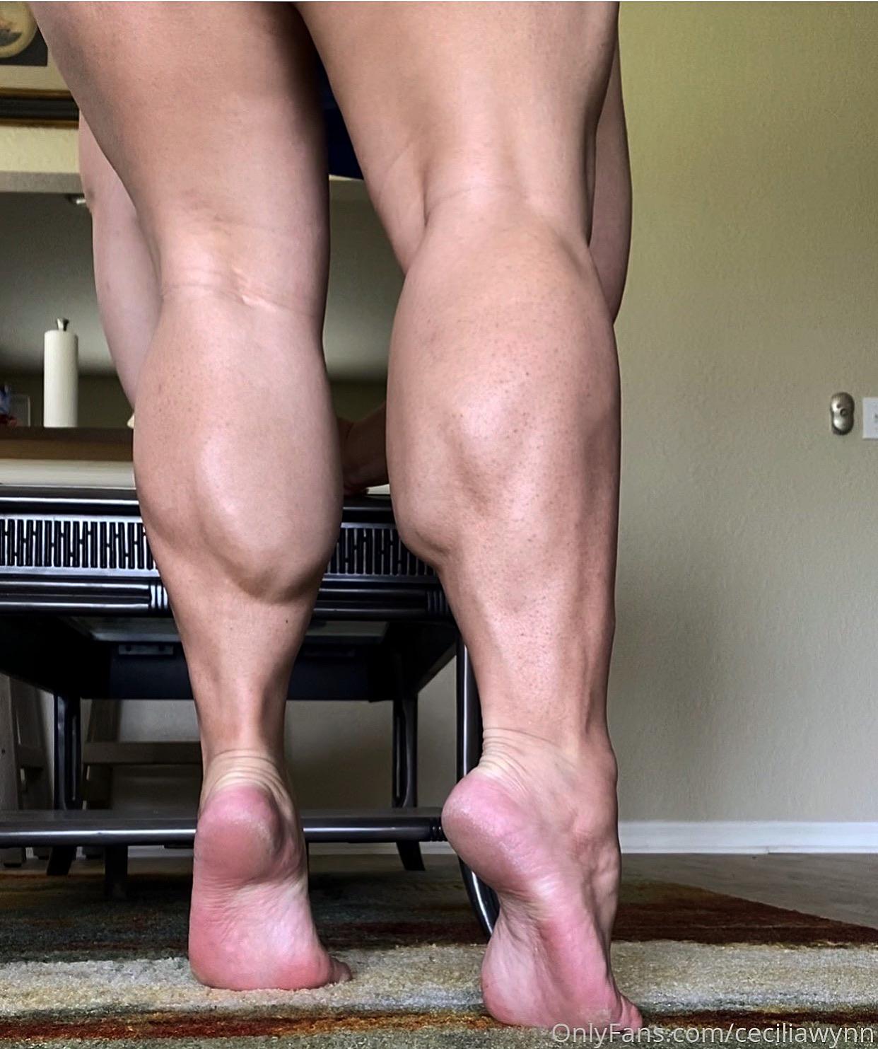 Bending over on tiptoes 🥰 | Scrolller