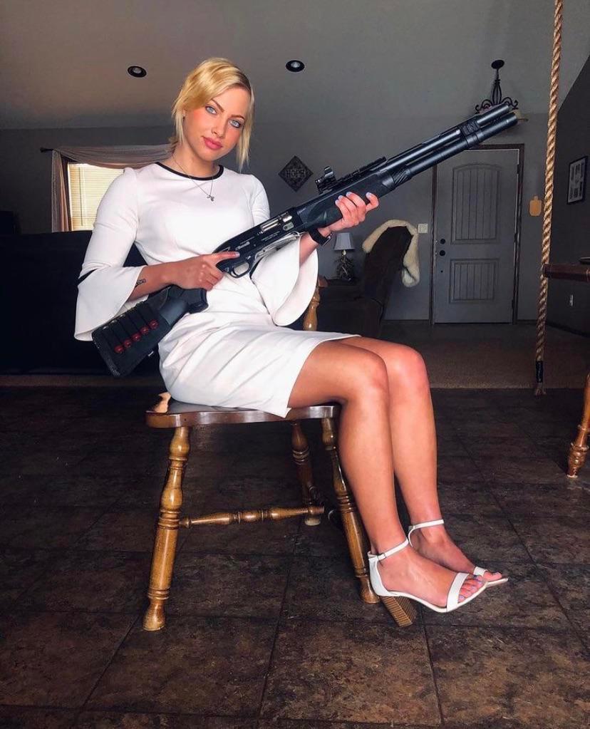 Benelli M2 shotgun | Scrolller