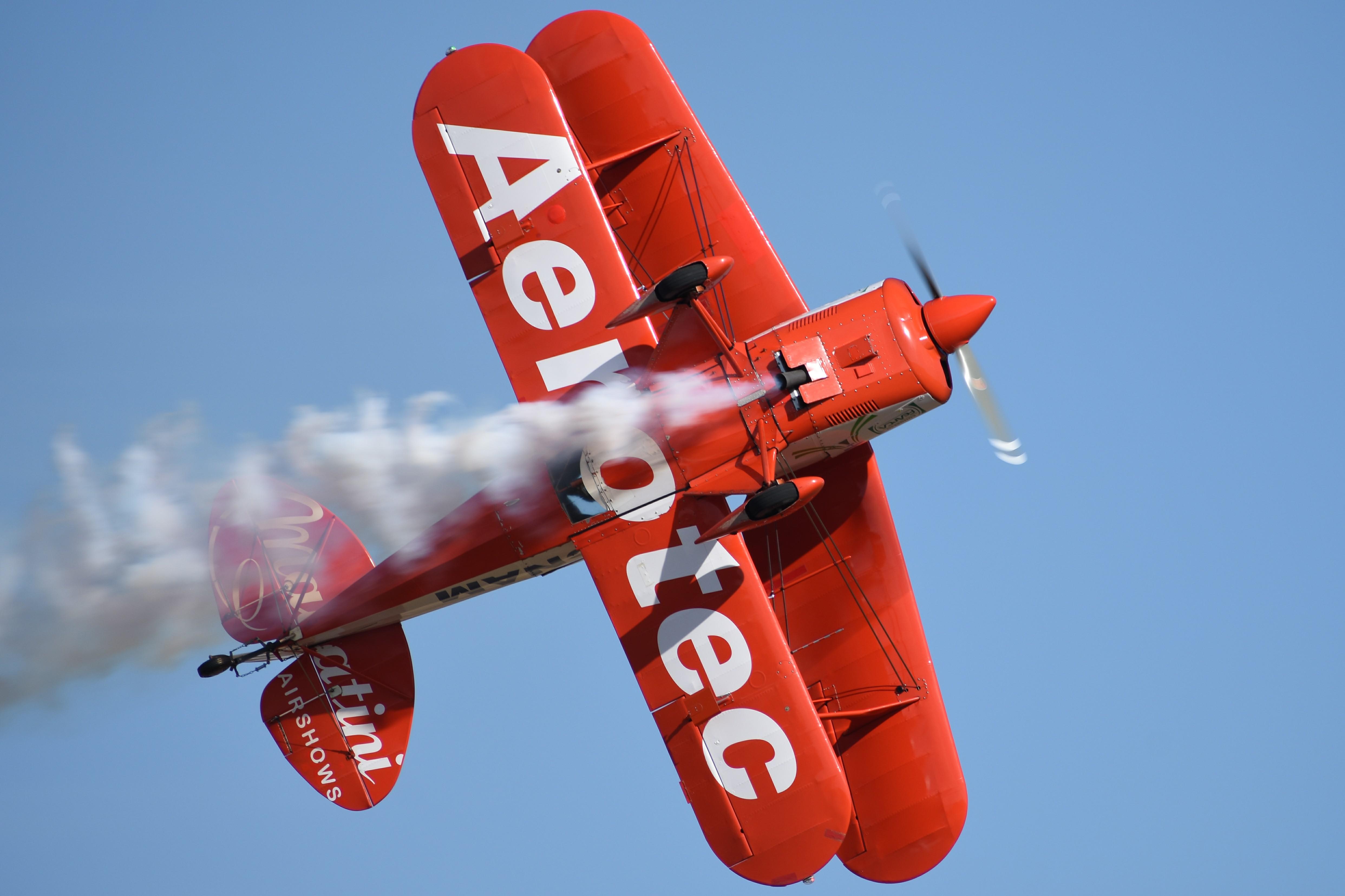 [Bi] Smoking hot ginger | Scrolller