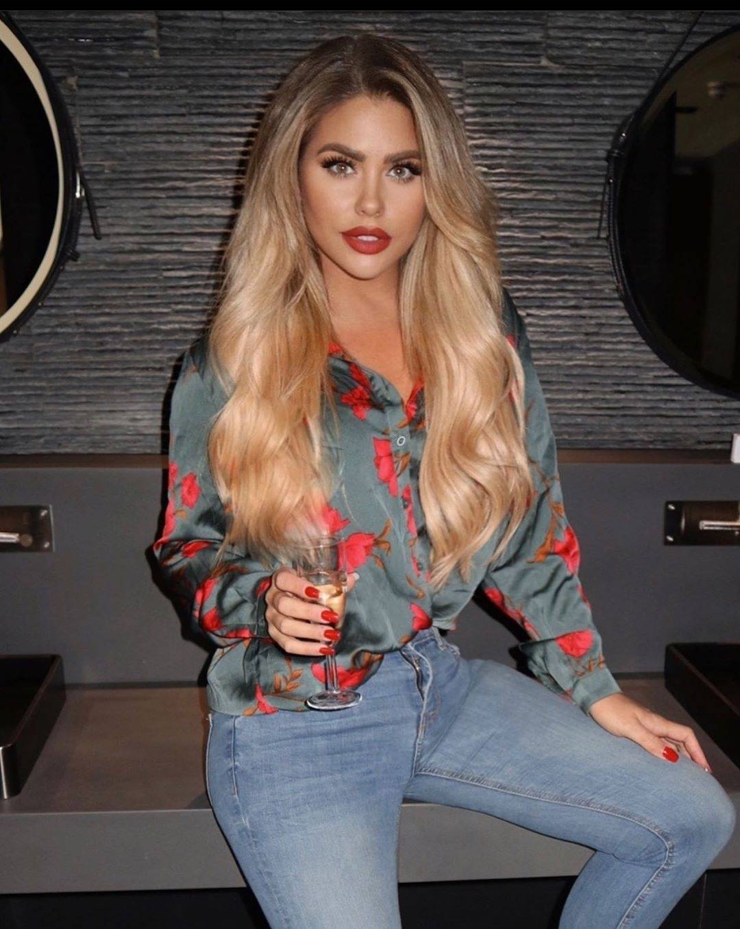 Bianca Gascoigne | Scrolller