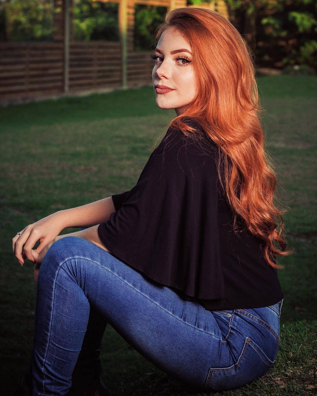 Bianca Santiago | Scrolller