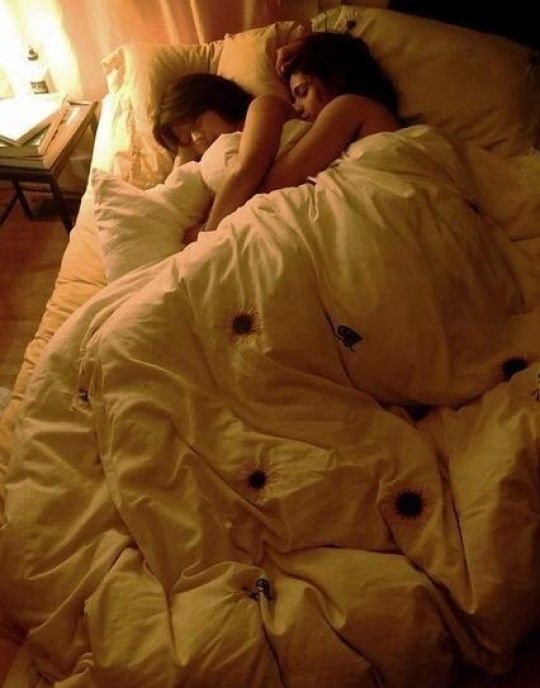 Big spoon, little spoon | Scrolller