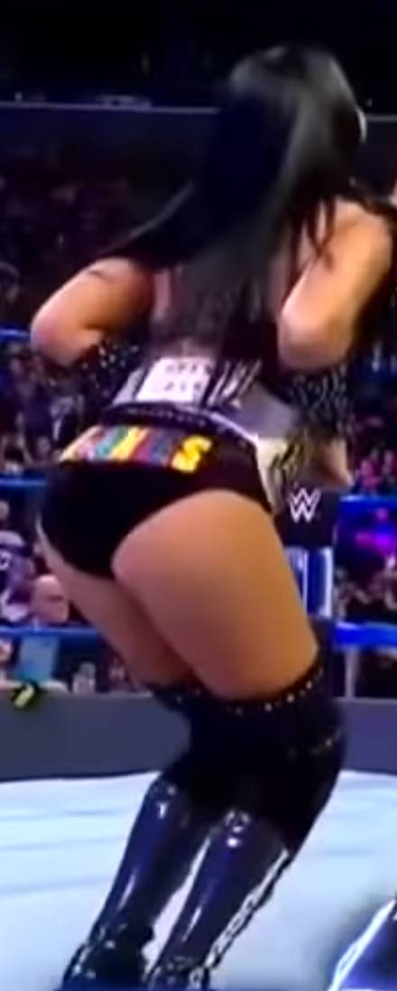 Billie's underrated booty | Scrolller
