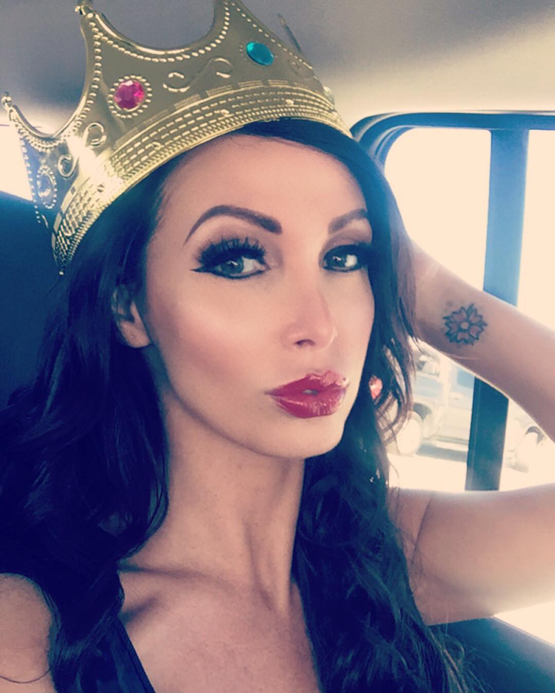 Bimbo princess | Scrolller