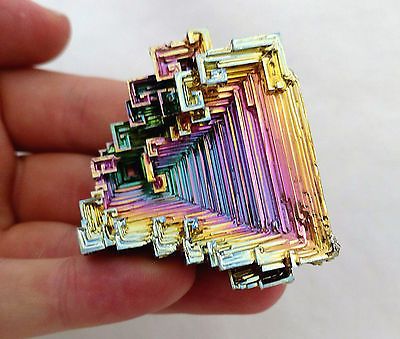 Bismuth specimen spelling Ggggg | Scrolller