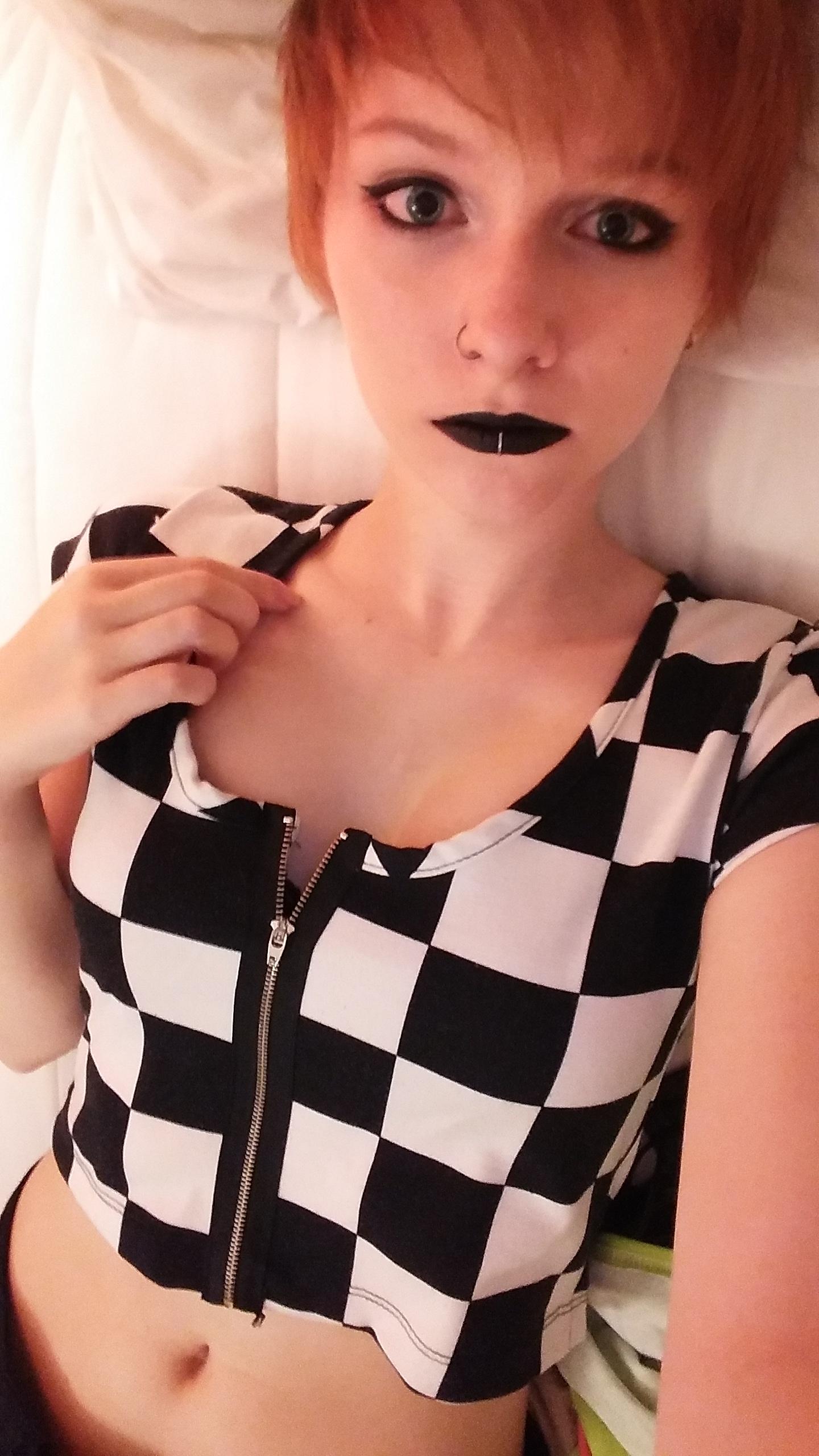 Black lips | Scrolller