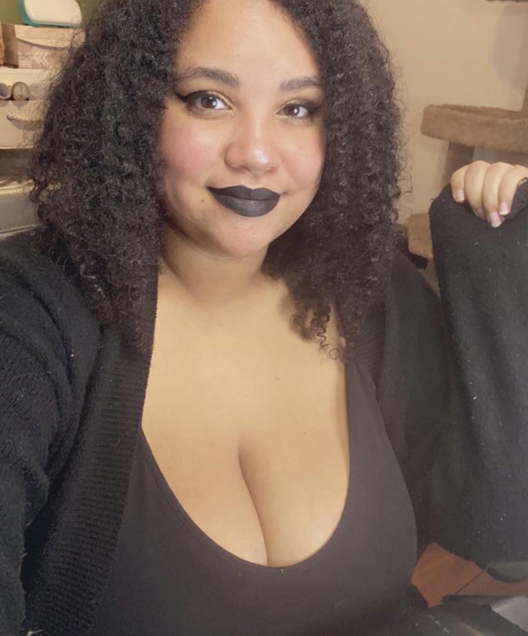 Black lipstick is my favorite | Scrolller