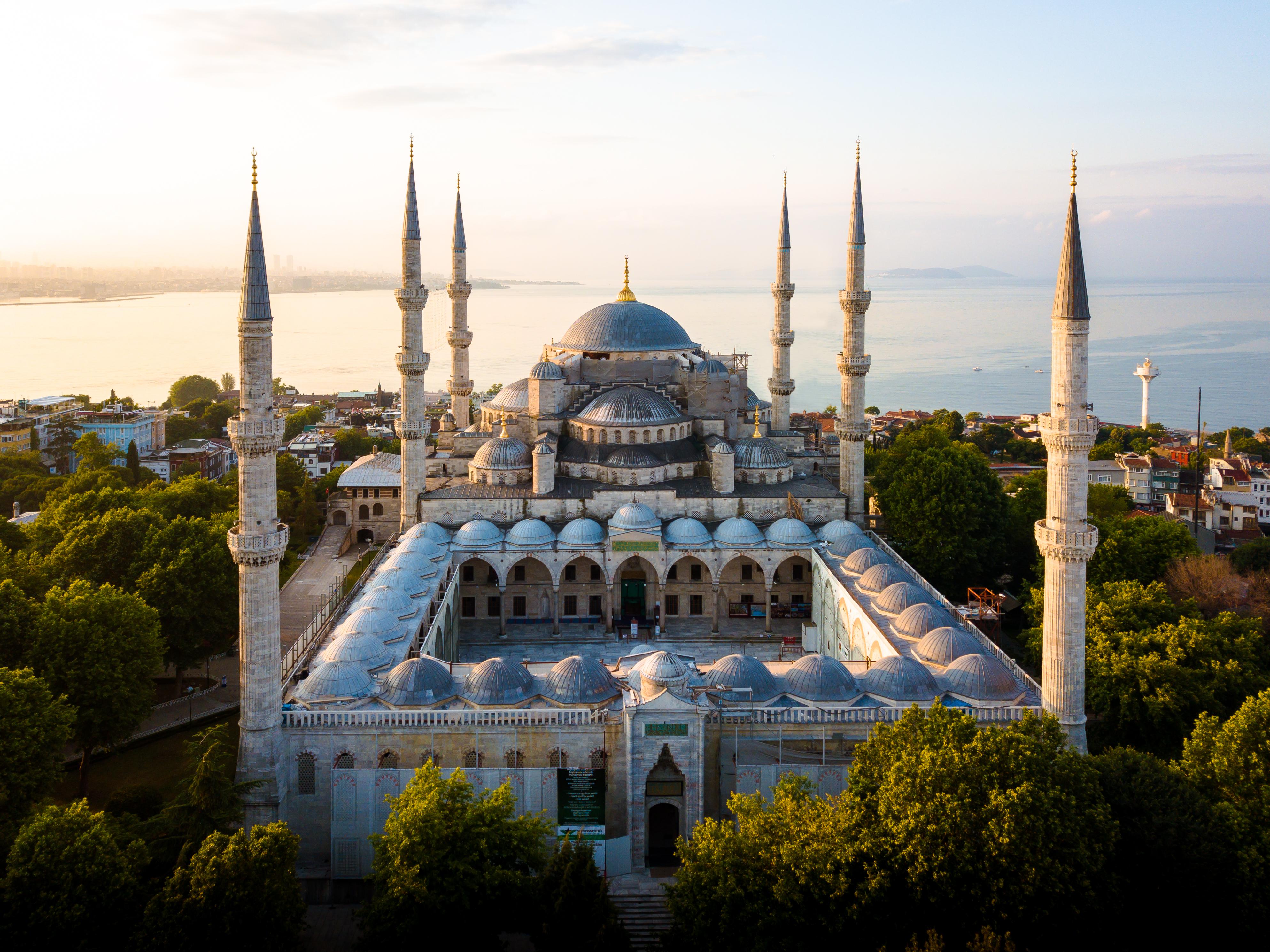 Blue mosque (Istanbul, Turkey) | Scrolller