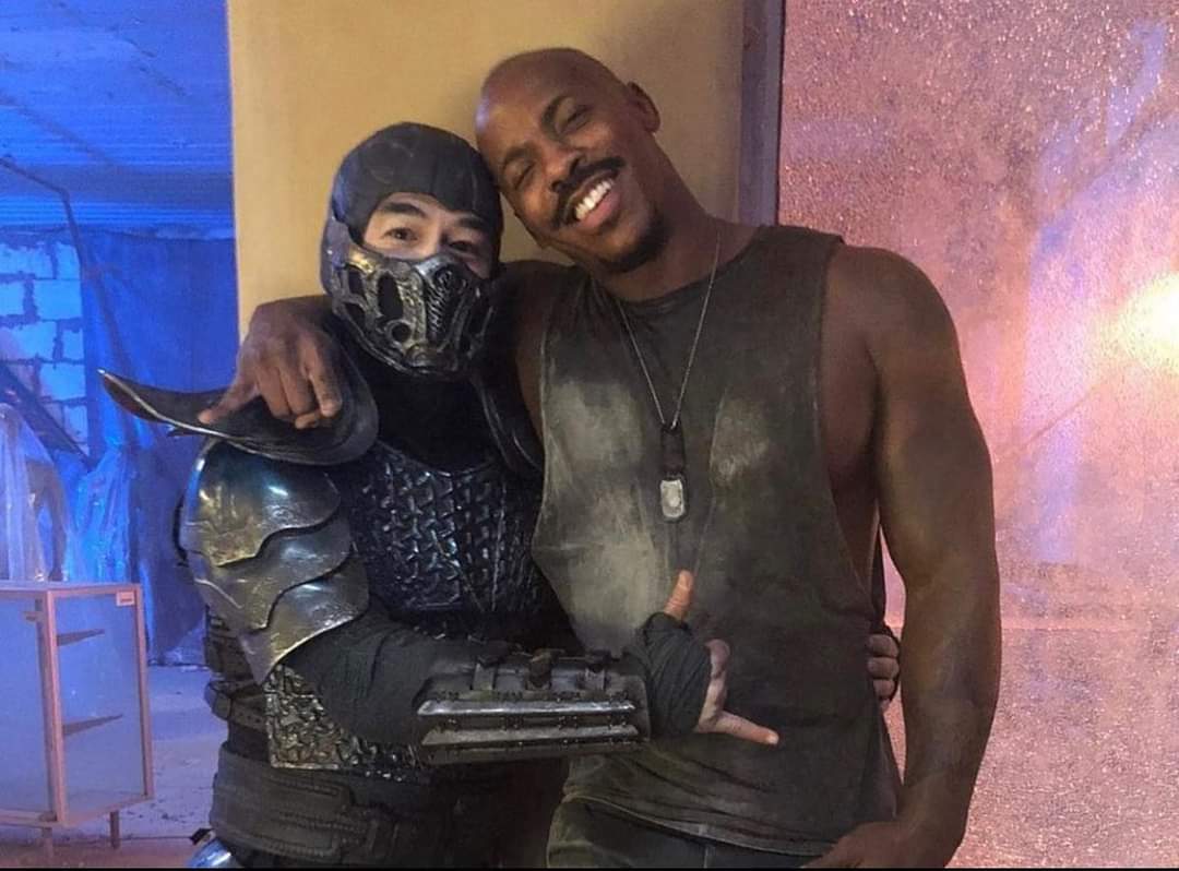 Blursed_look sub zero hand singht | Scrolller