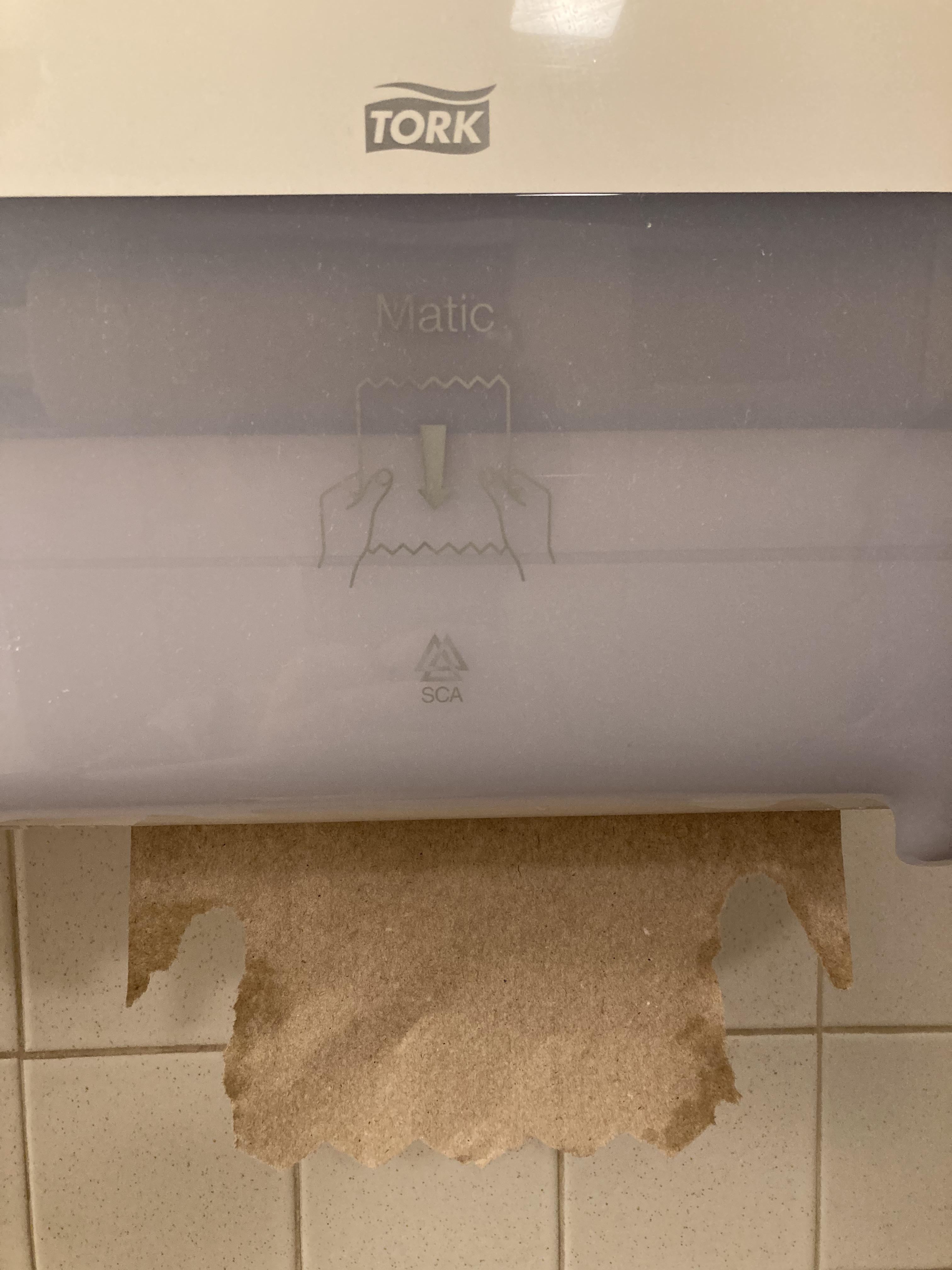 blursed_paper towel hands | Scrolller