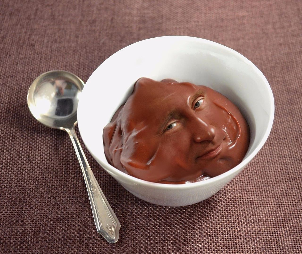 Blursed pudding | Scrolller