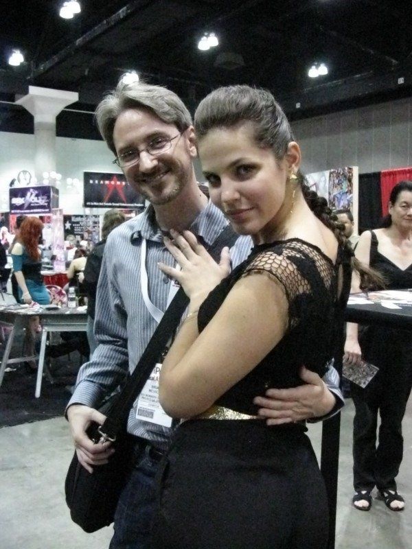 Bobbi and a lucky fan | Scrolller