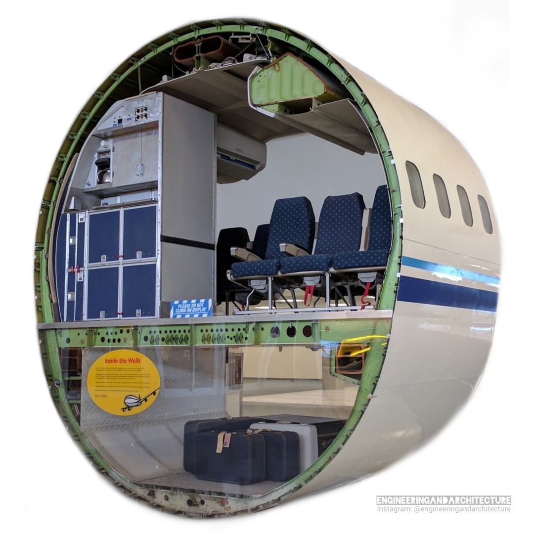 Boeing 727 fuselage. | Scrolller