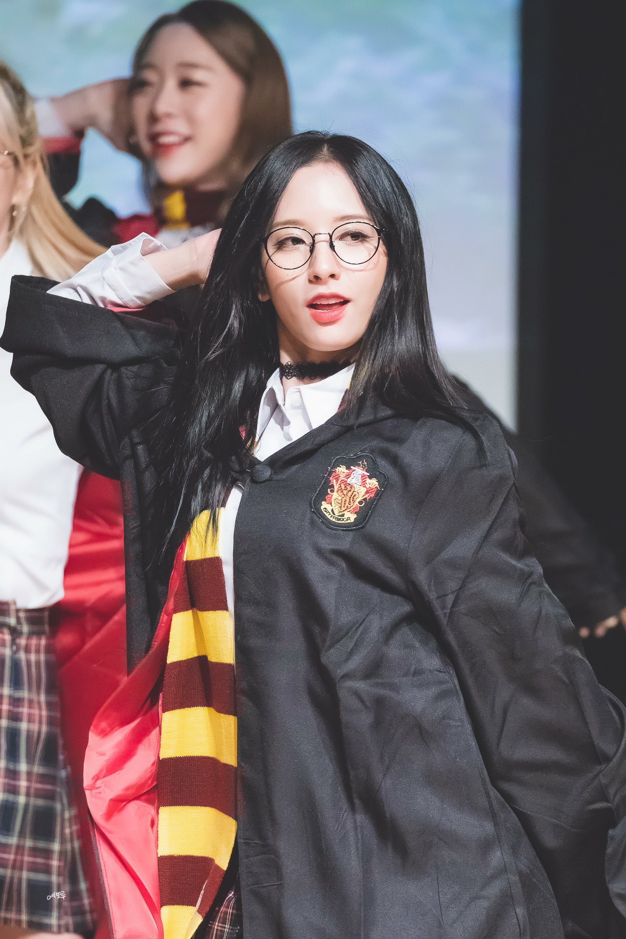 Bona casting a spell | Scrolller