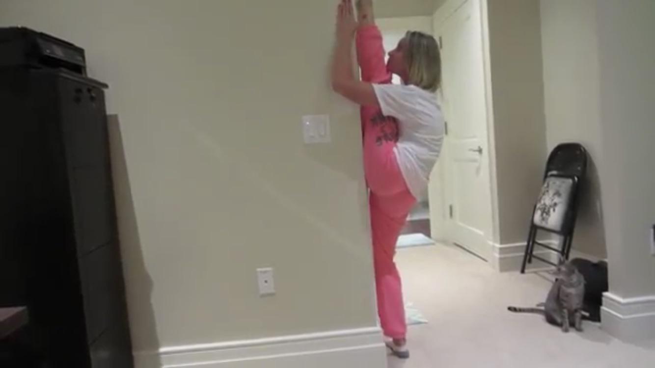 Booty Split | Scrolller