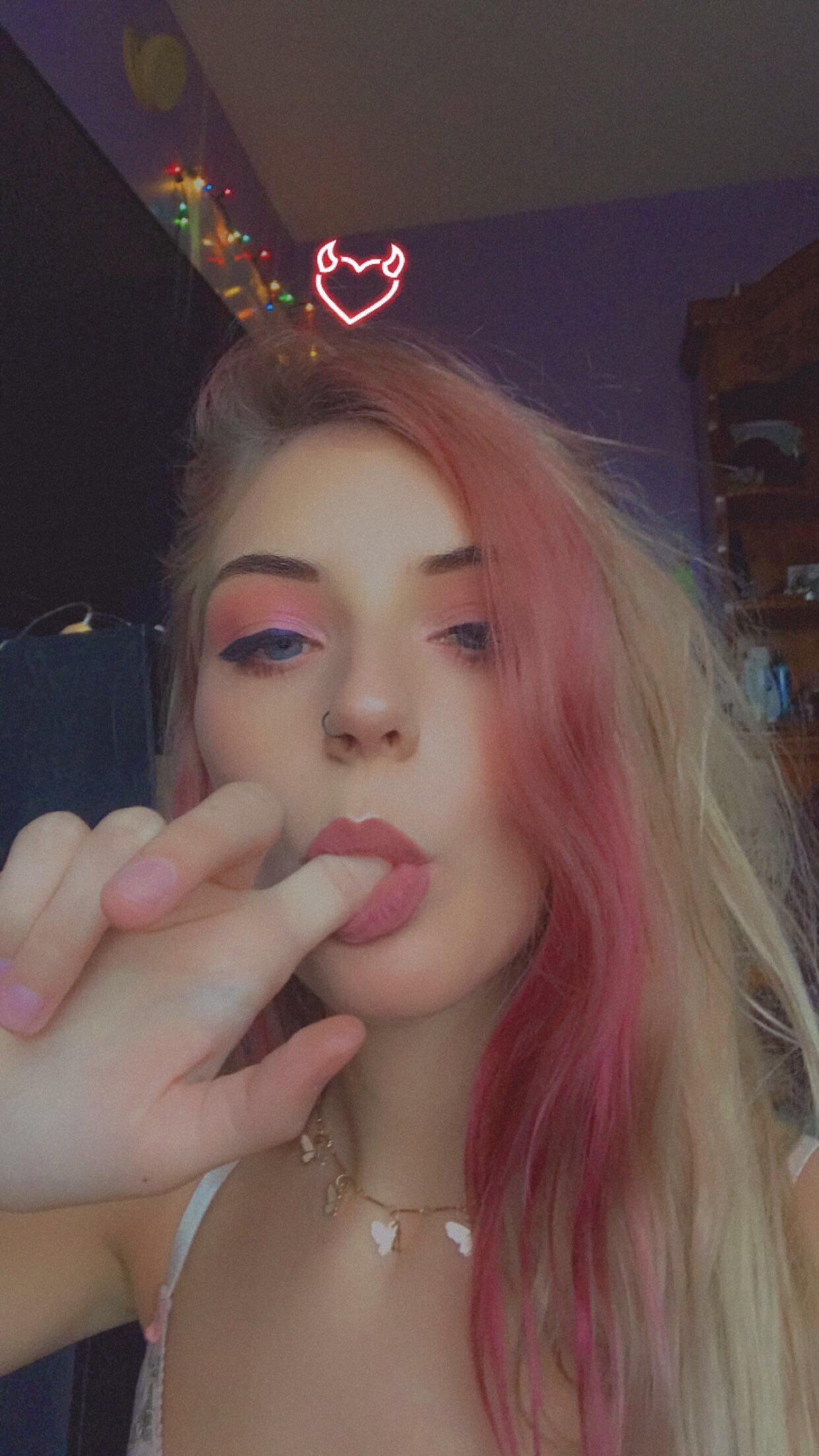 sweet 🍬 | Scrolller