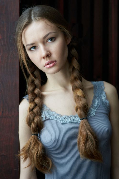 Braids and Pokies | Scrolller