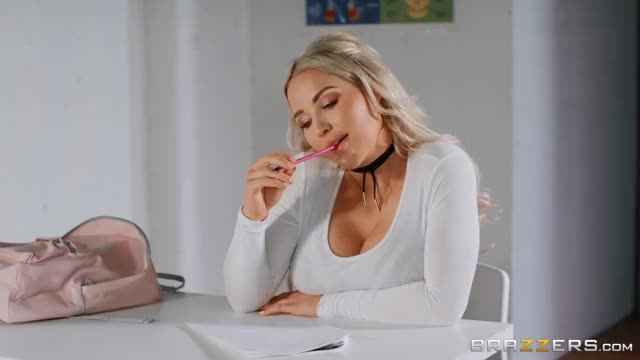 Amber Jade - Teacher's Pet | Scrolller