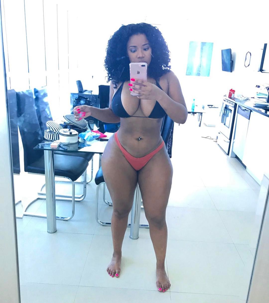 Brianna Amor | Scrolller