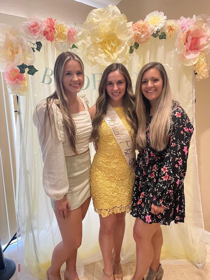 Bridal shower girls. | Scrolller