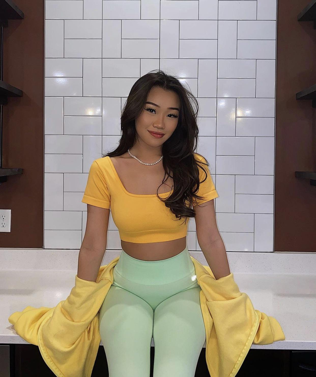 Bright colors | Scrolller