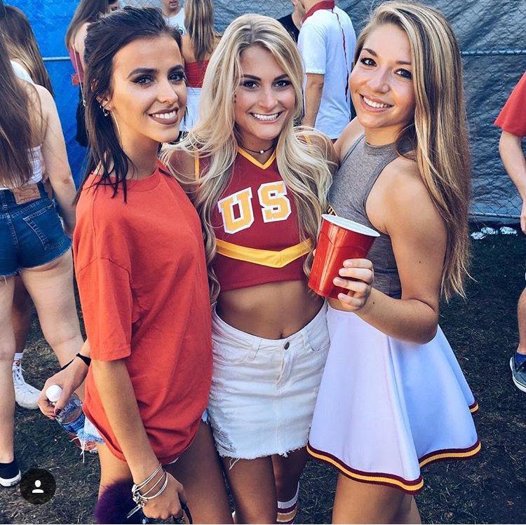 Brunette and 2 Blondes | Scrolller