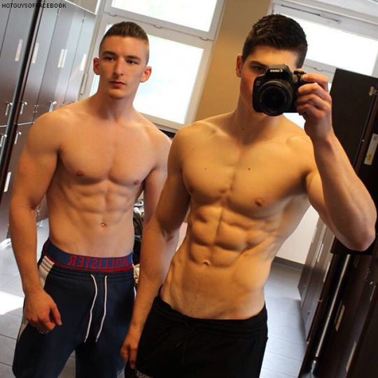 Buff Locker Room Lads | Scrolller