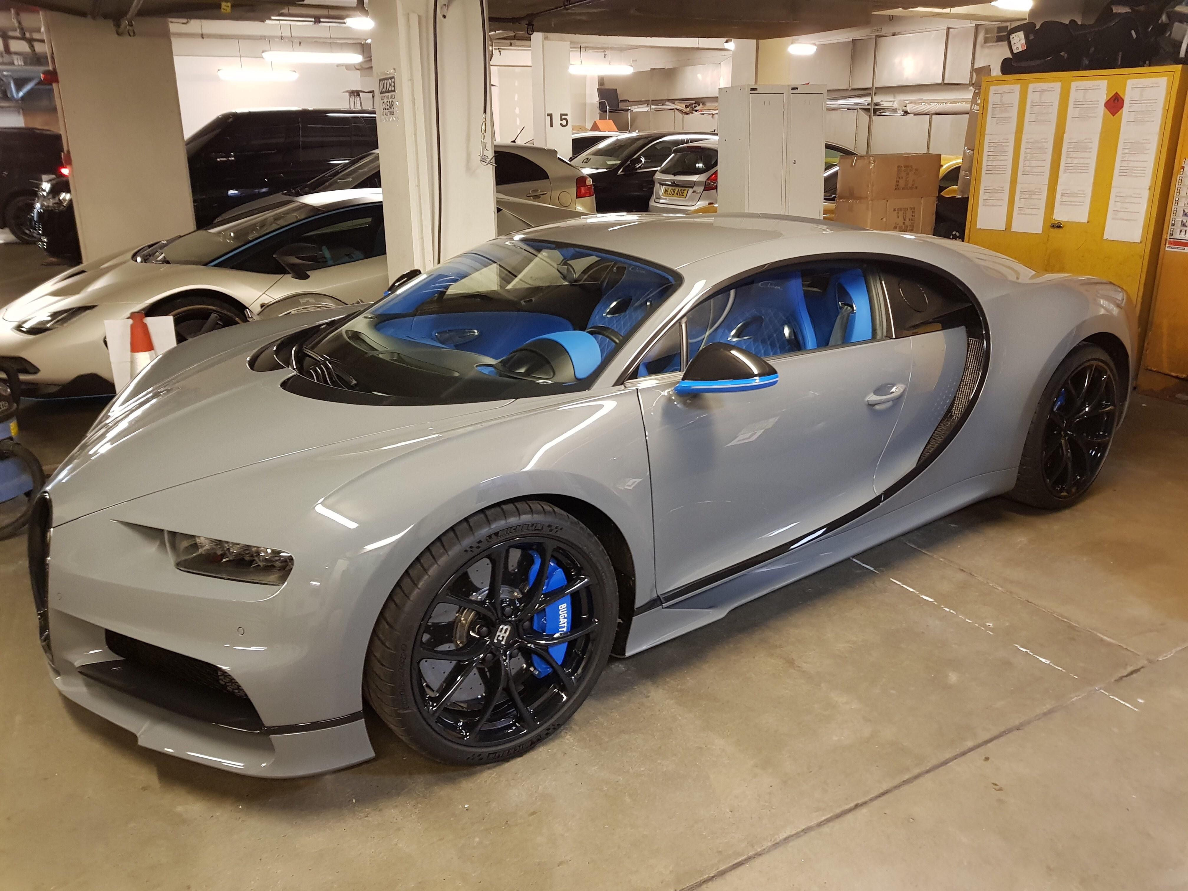 Bugatti Chiron side view [3024x4032] [OC] | Scrolller