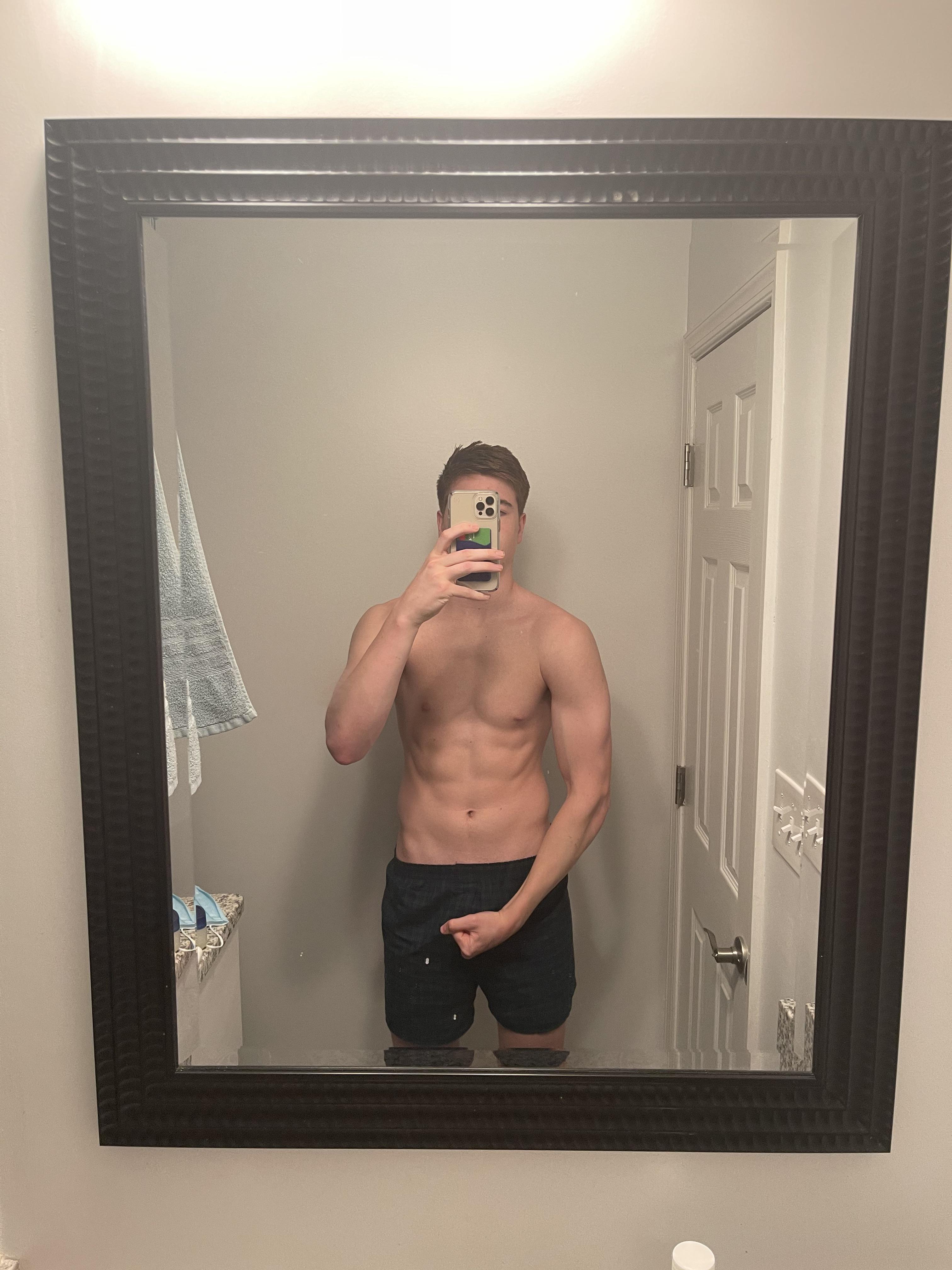 Bulk or stay lean for the summer? | Scrolller