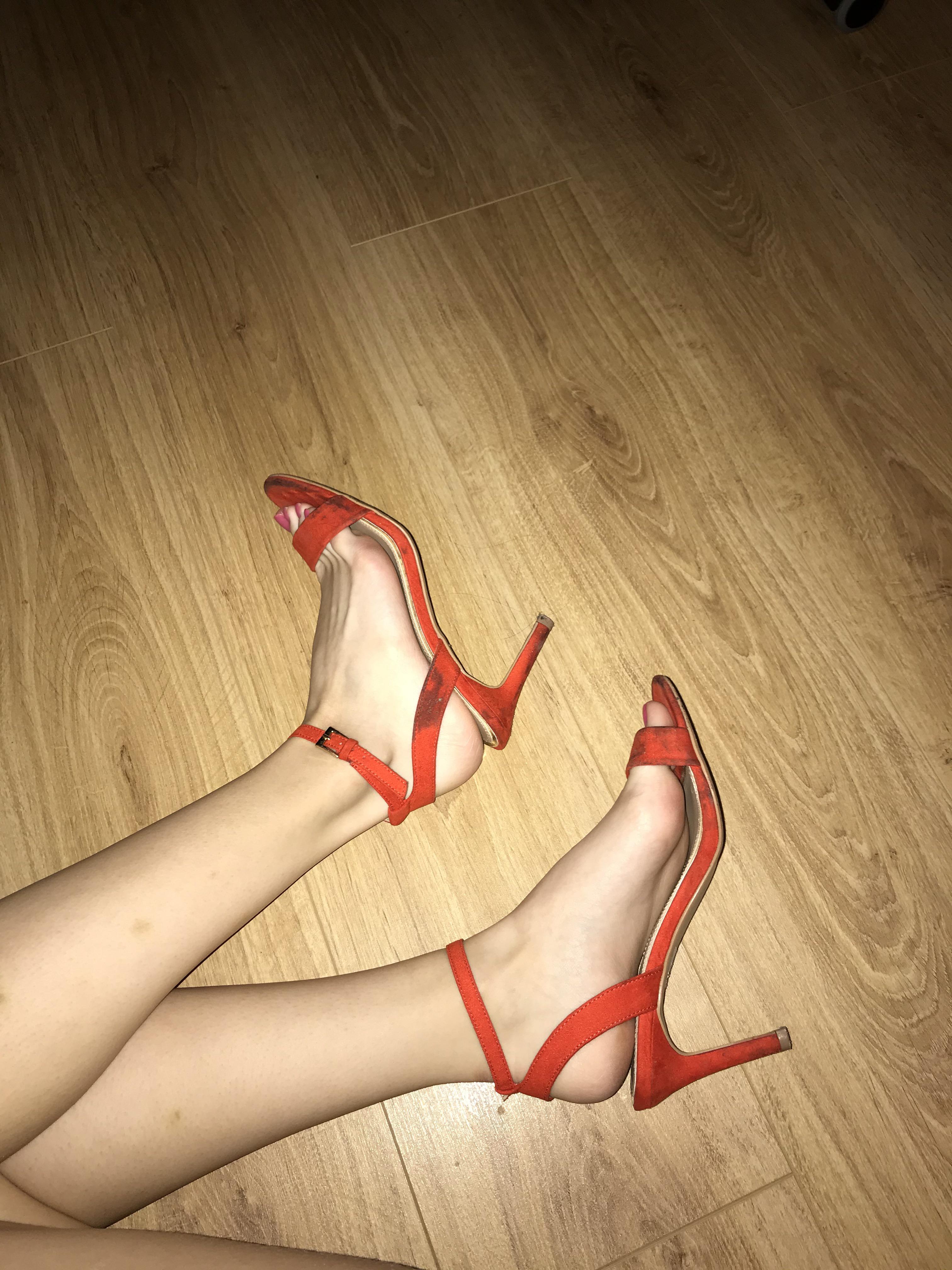 burning red hot heels 📌 | Scrolller