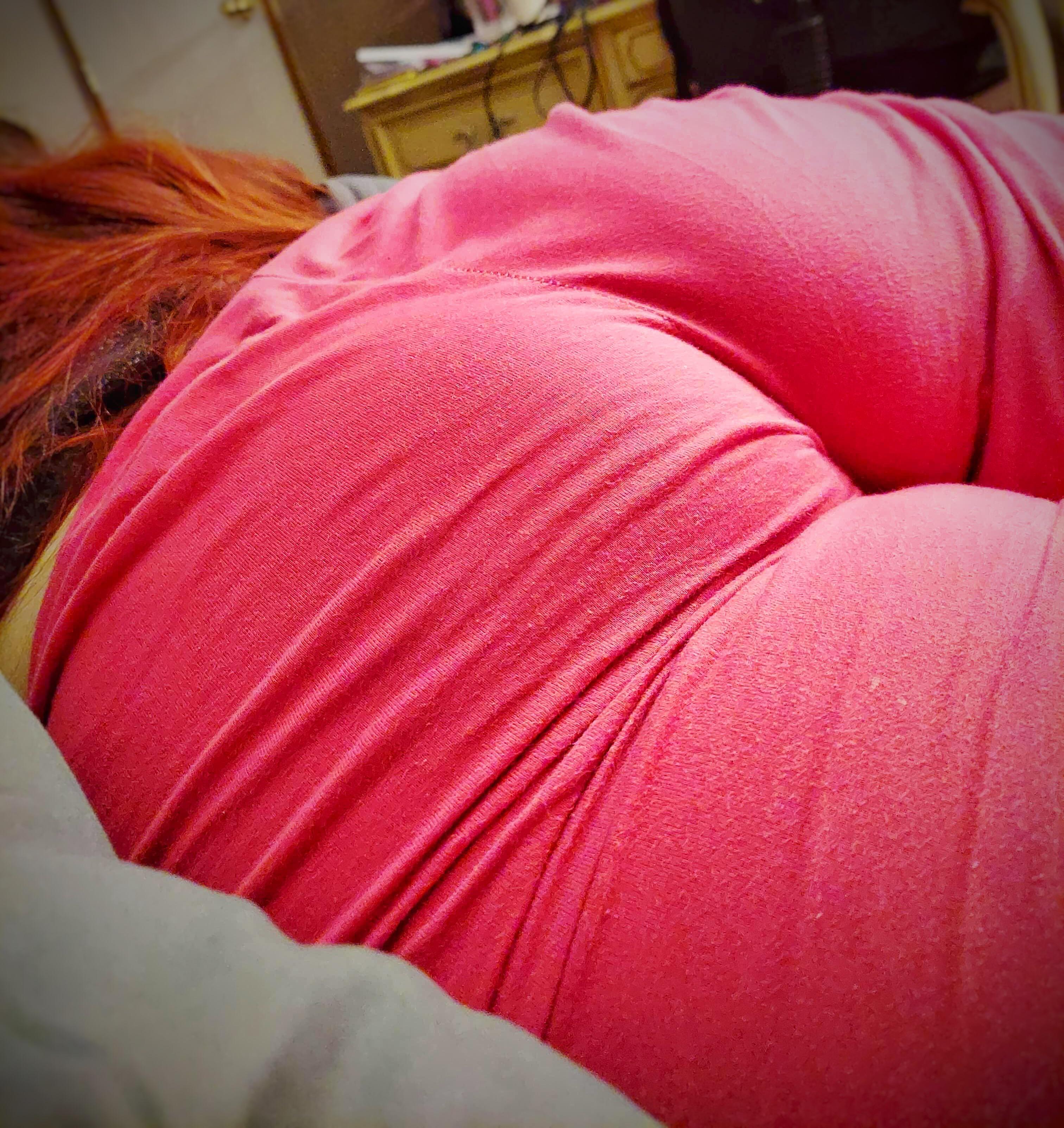 Bury your face here | Scrolller