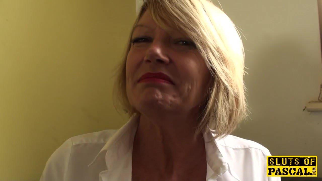 Busty english GILF fuckfingering herself | Scrolller