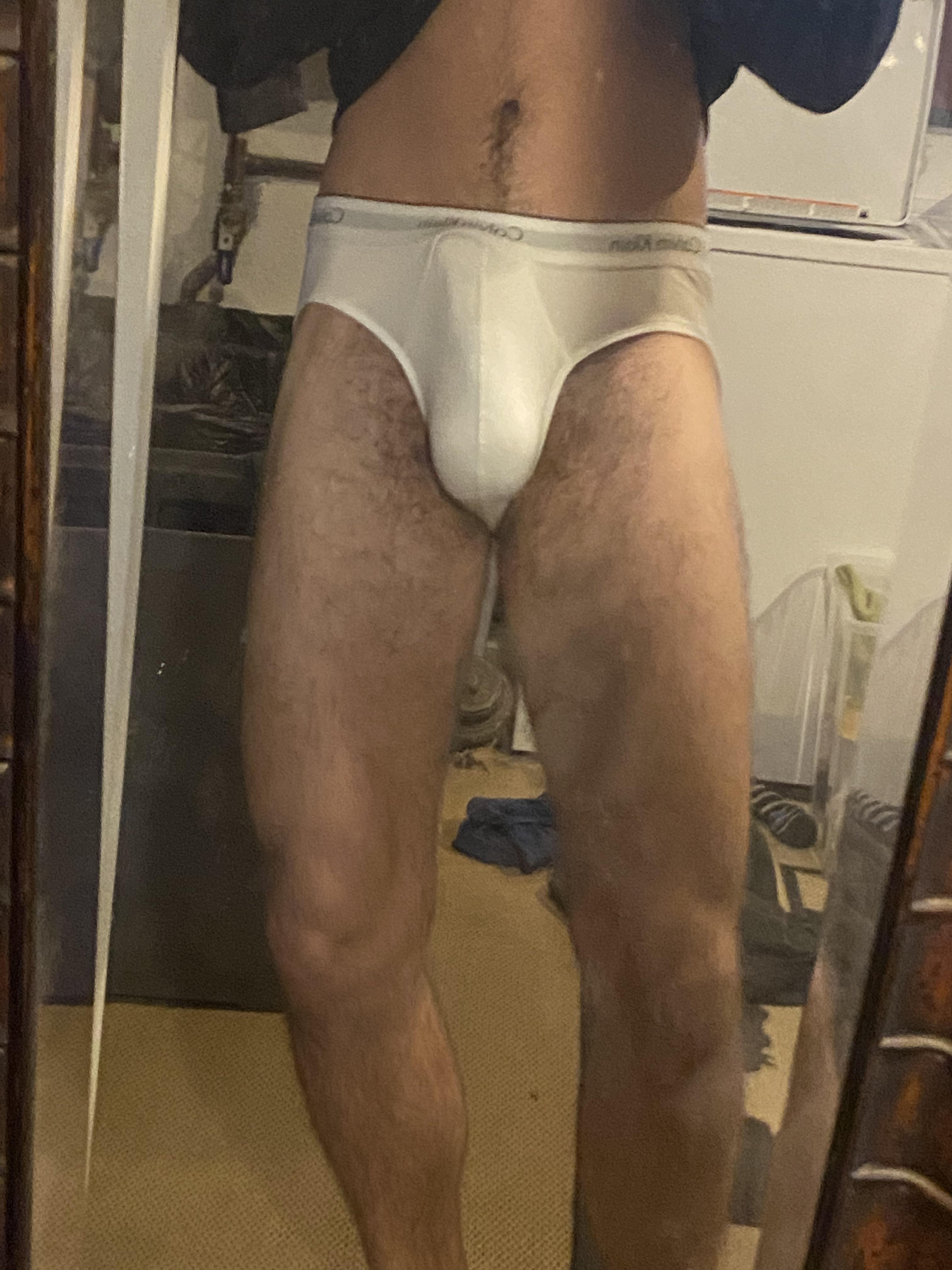 Calvin fitting pretty snug | Scrolller