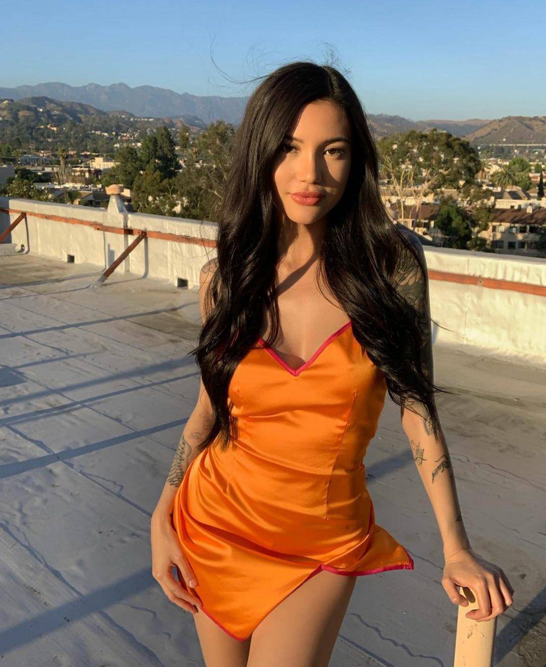 Camilla Killa | Scrolller