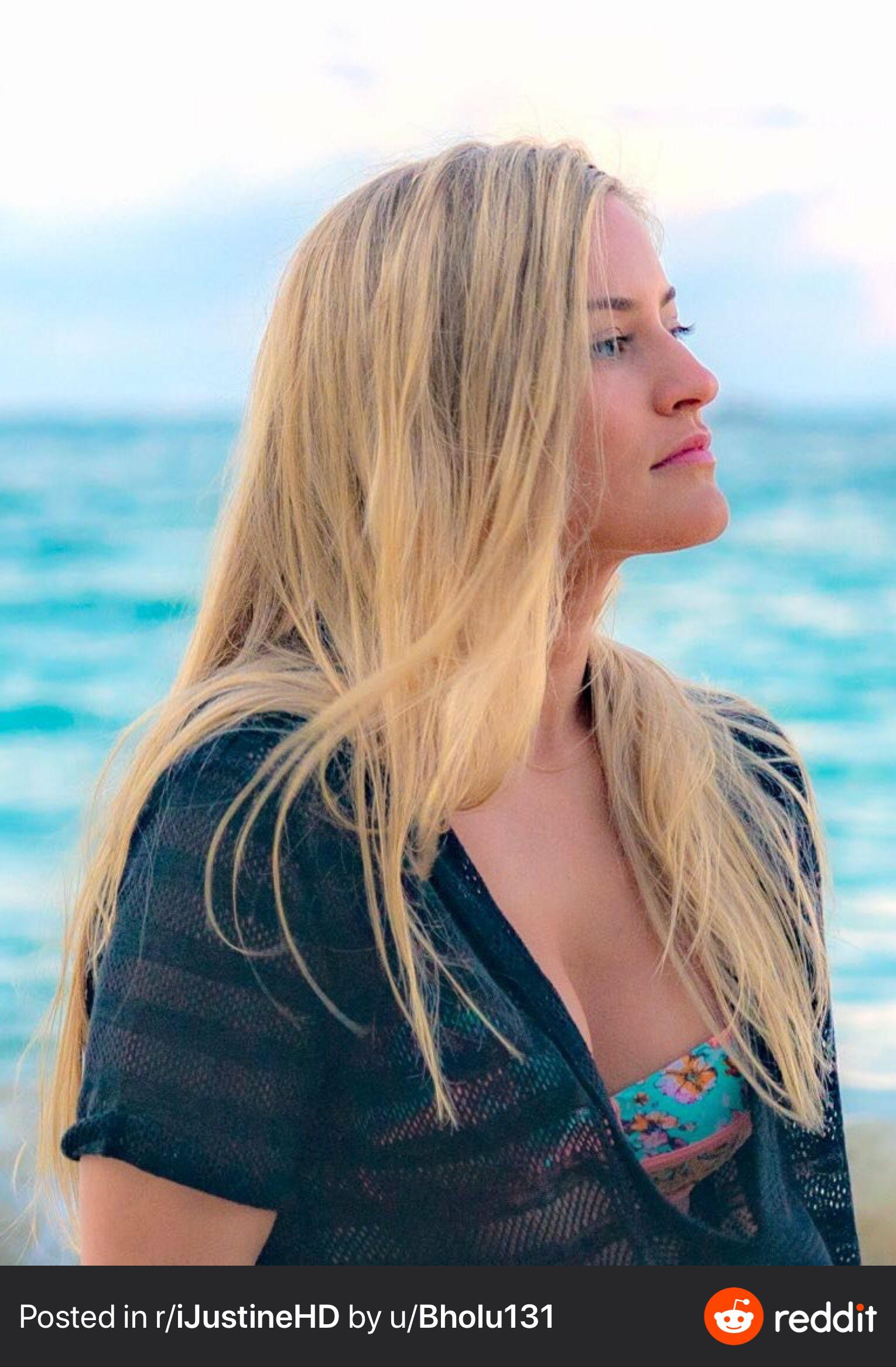 Can someone send me some pics of Justine on Kik please | Scrolller