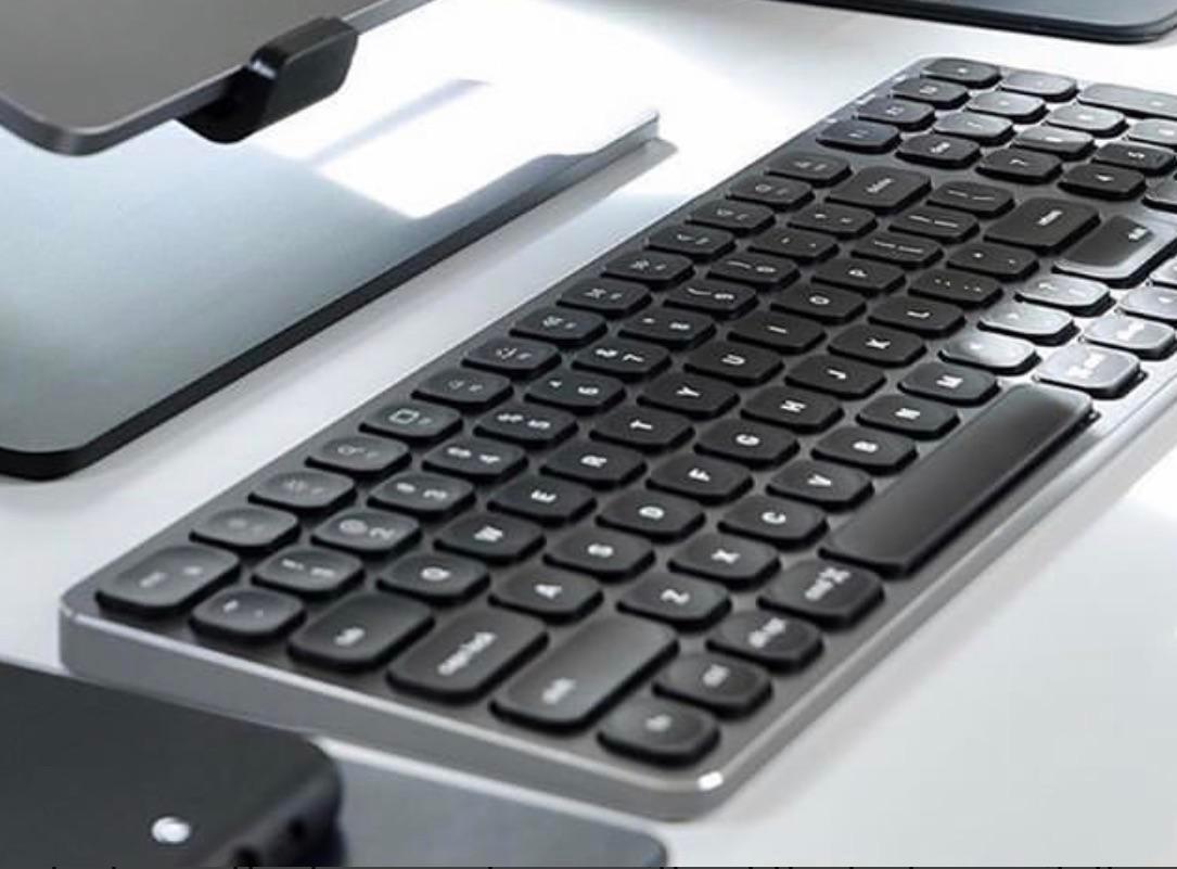 Can you identify what keyboard is this? | Scrolller