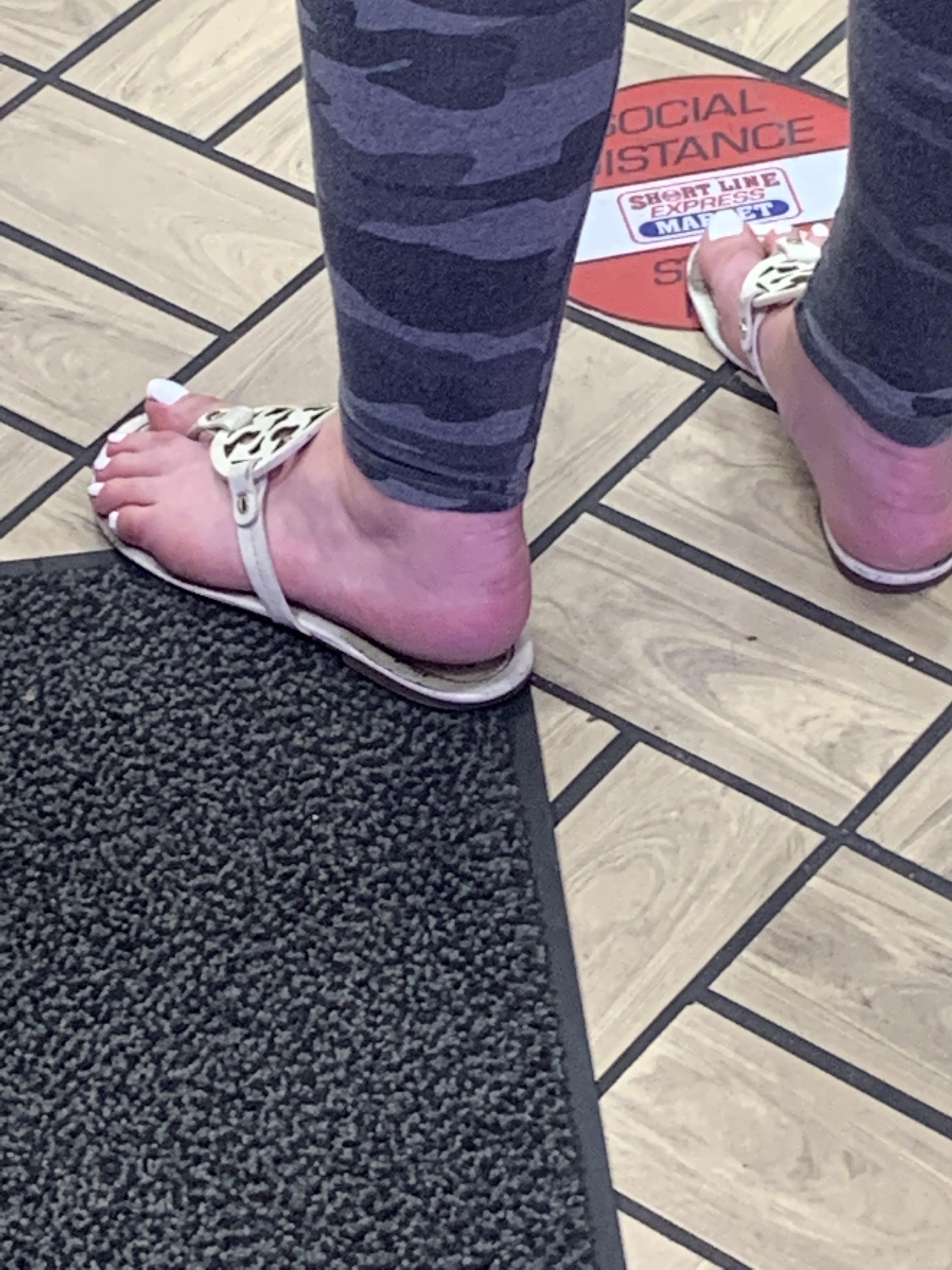 Candid Tory Burchs | Scrolller