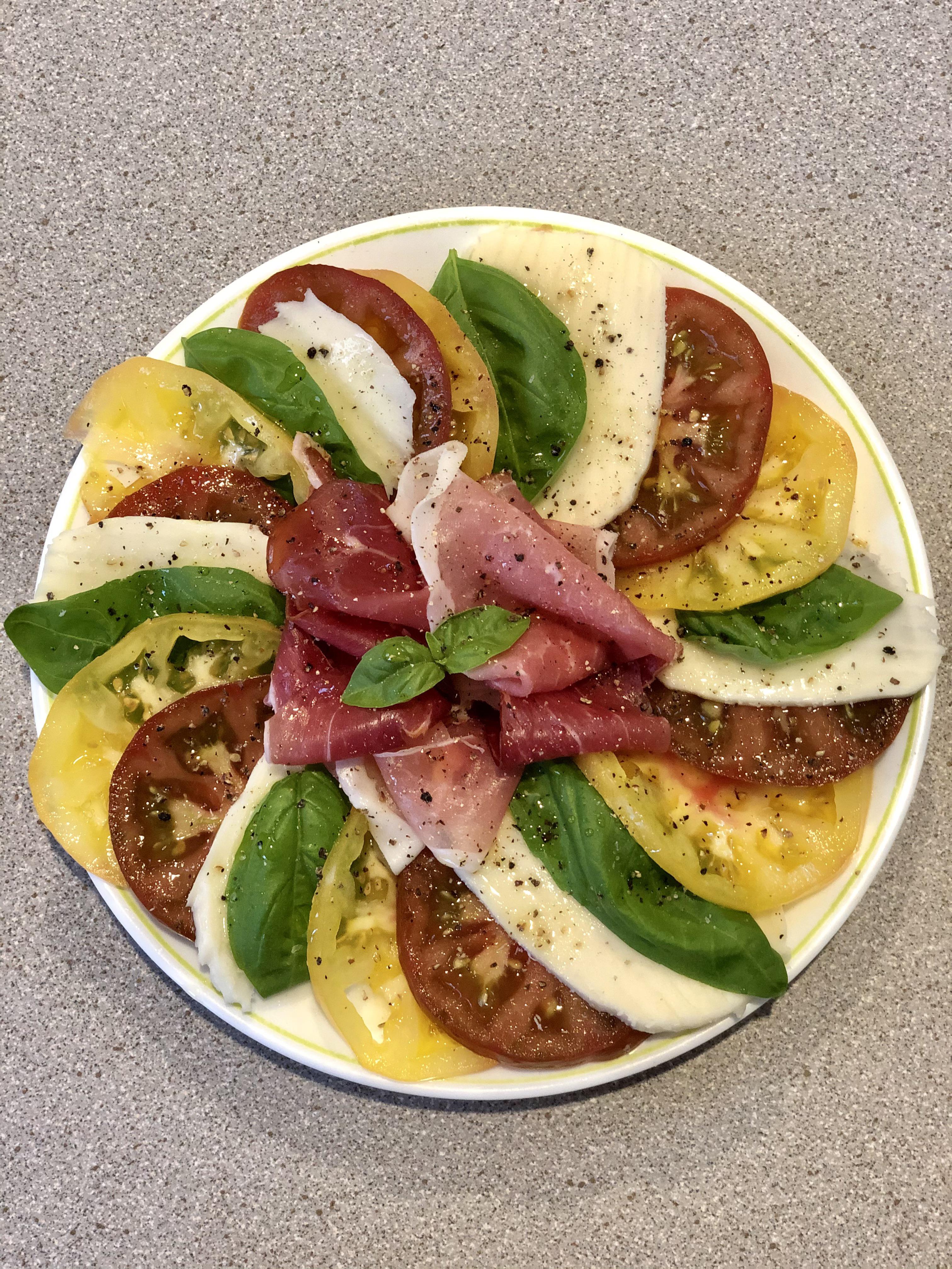 Caprese salad with prosciutto | Scrolller