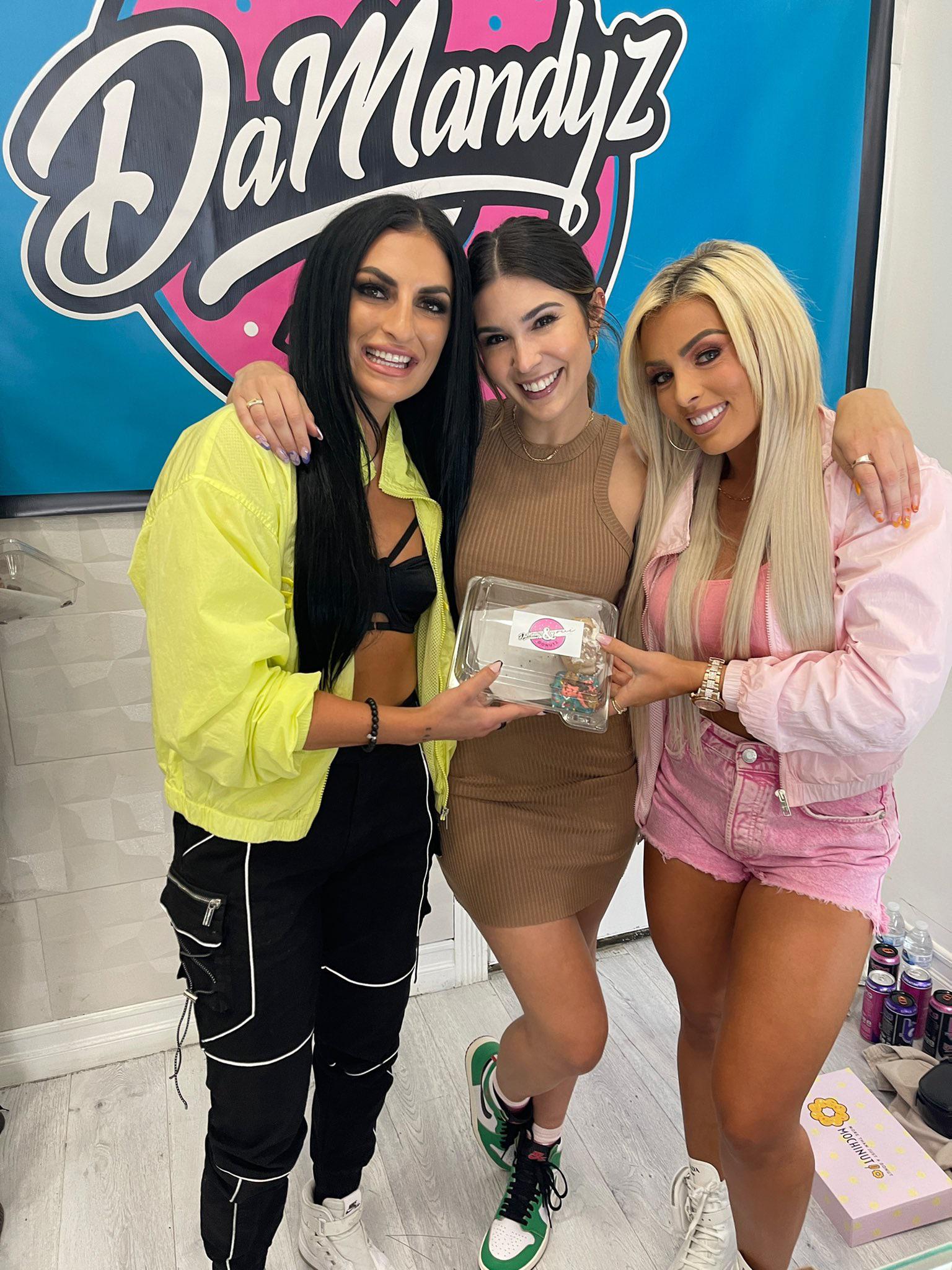Cathy, Mandy and Sonya | Scrolller