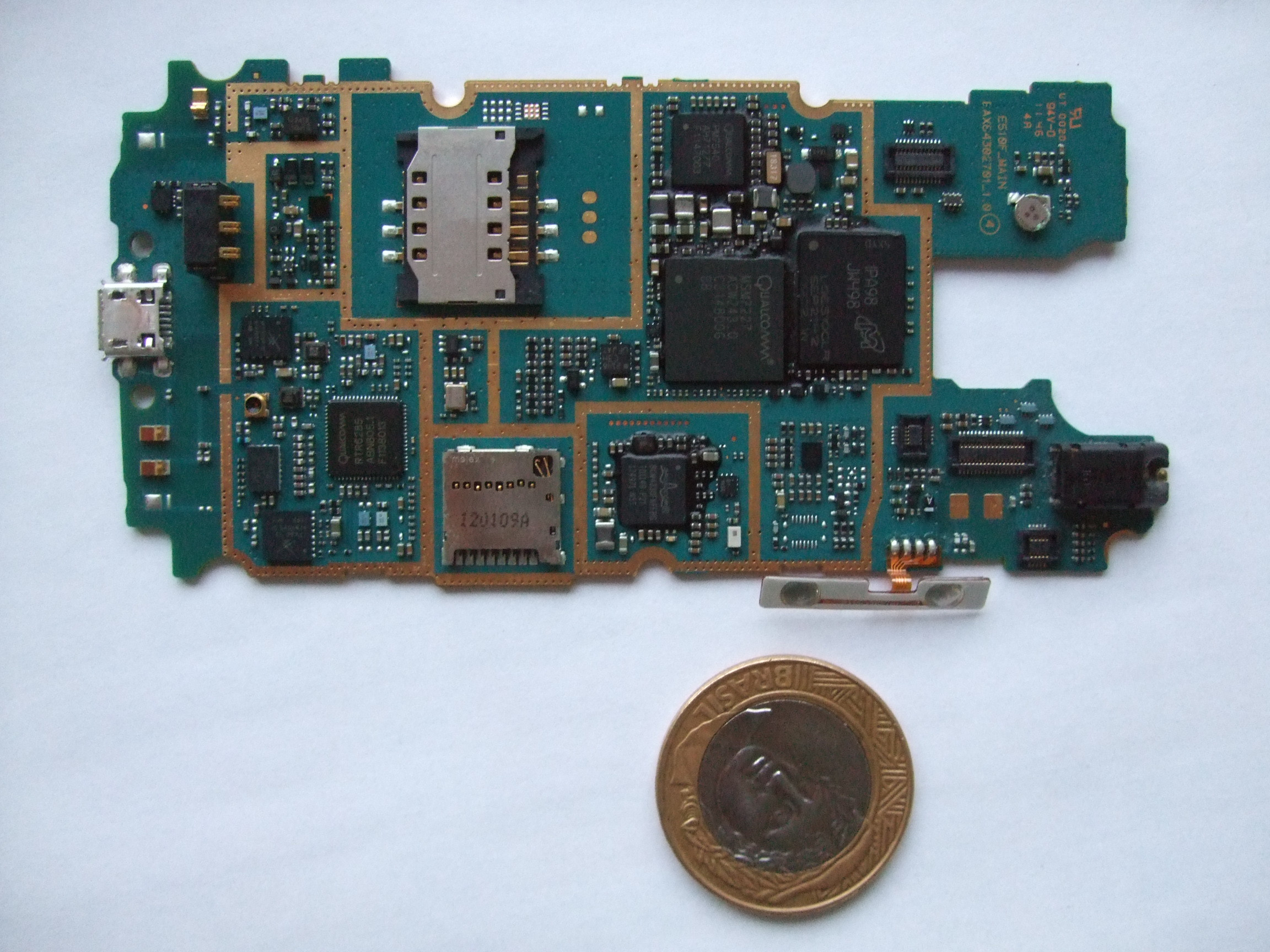 Cellphone motherboard [OC] [2304 x 1728] | Scrolller