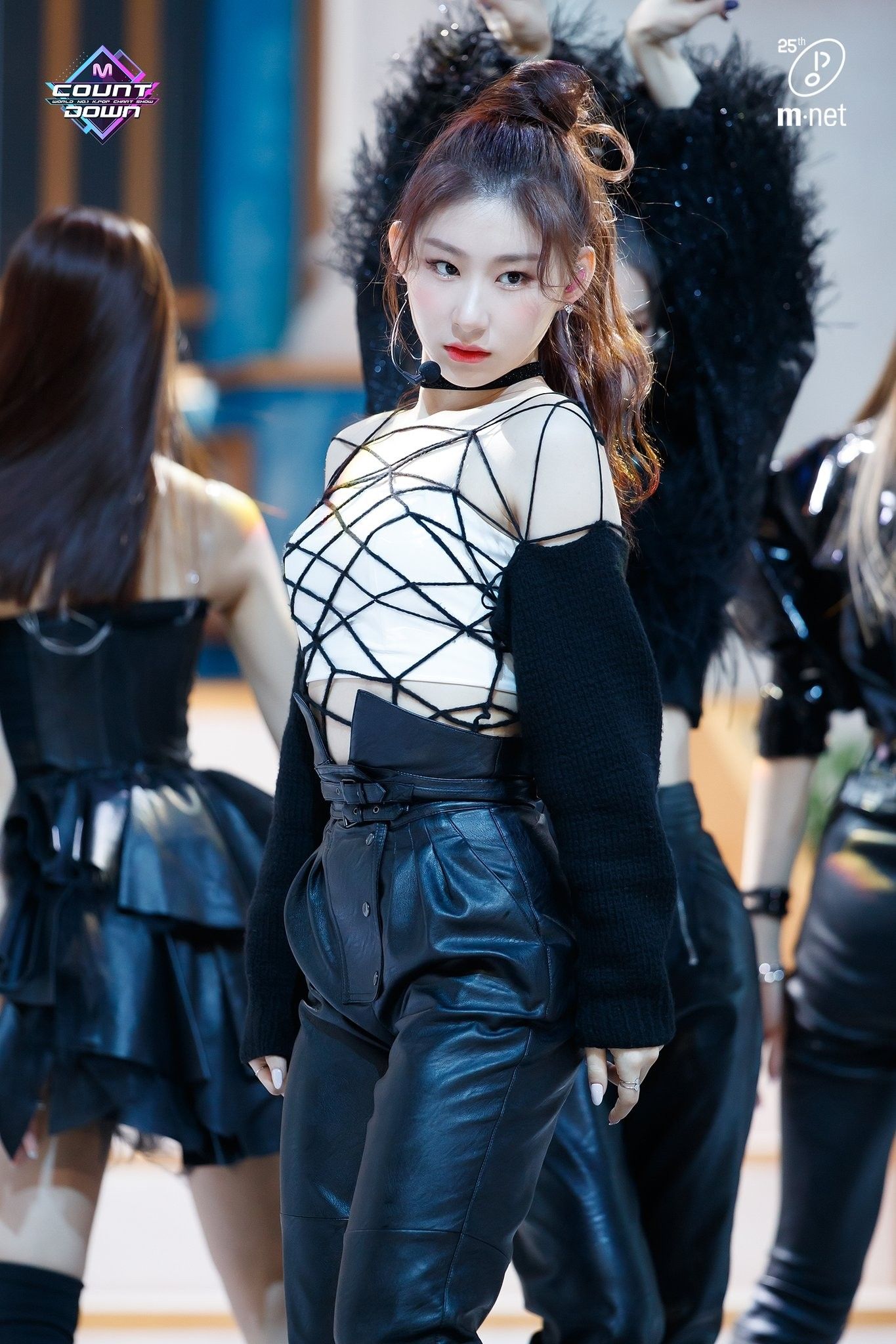 Chaeryeong | Scrolller