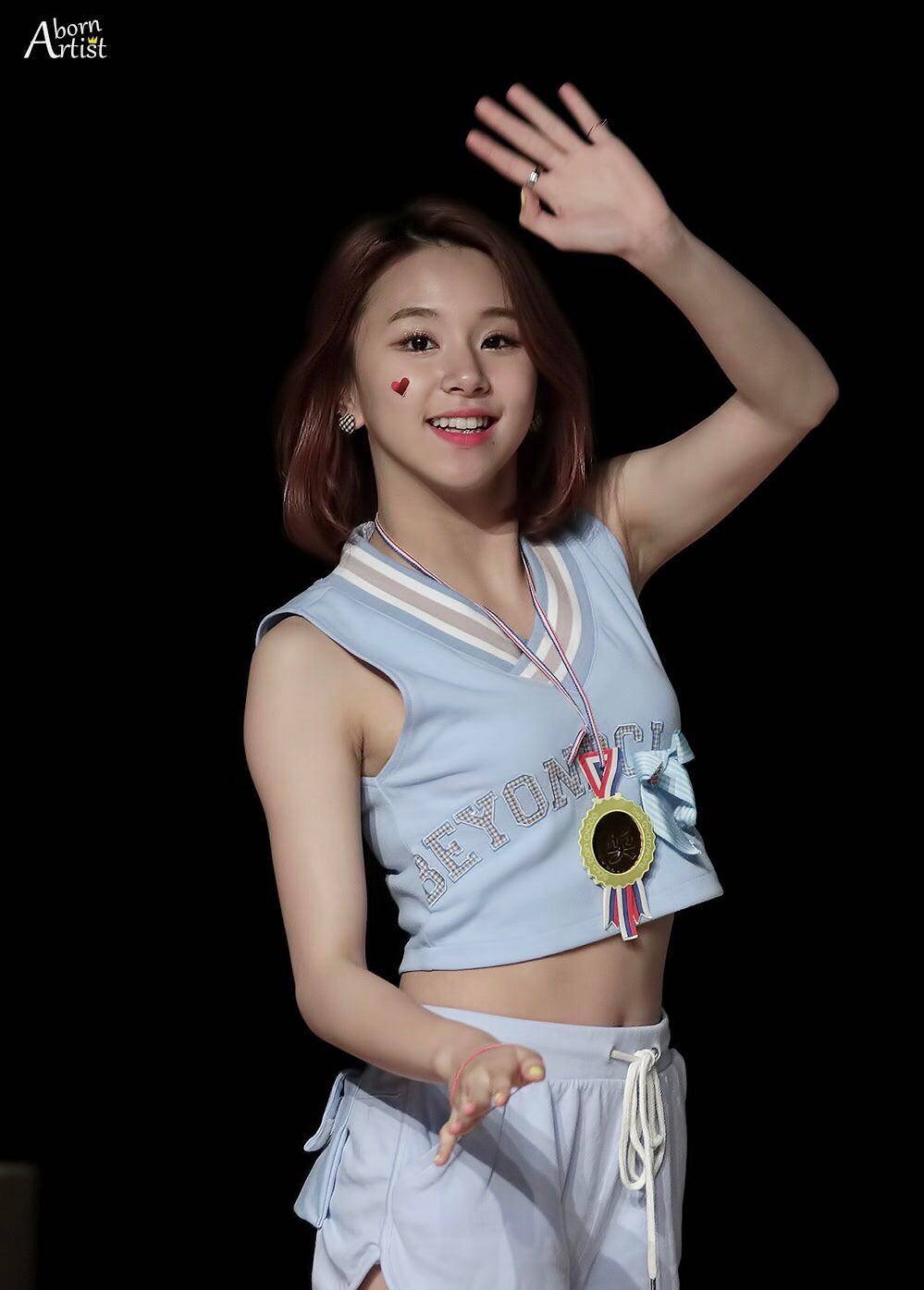 Chaeyoung | Scrolller