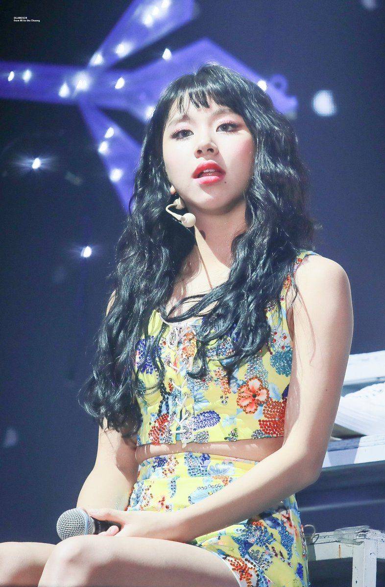 Chaeyoung | Scrolller