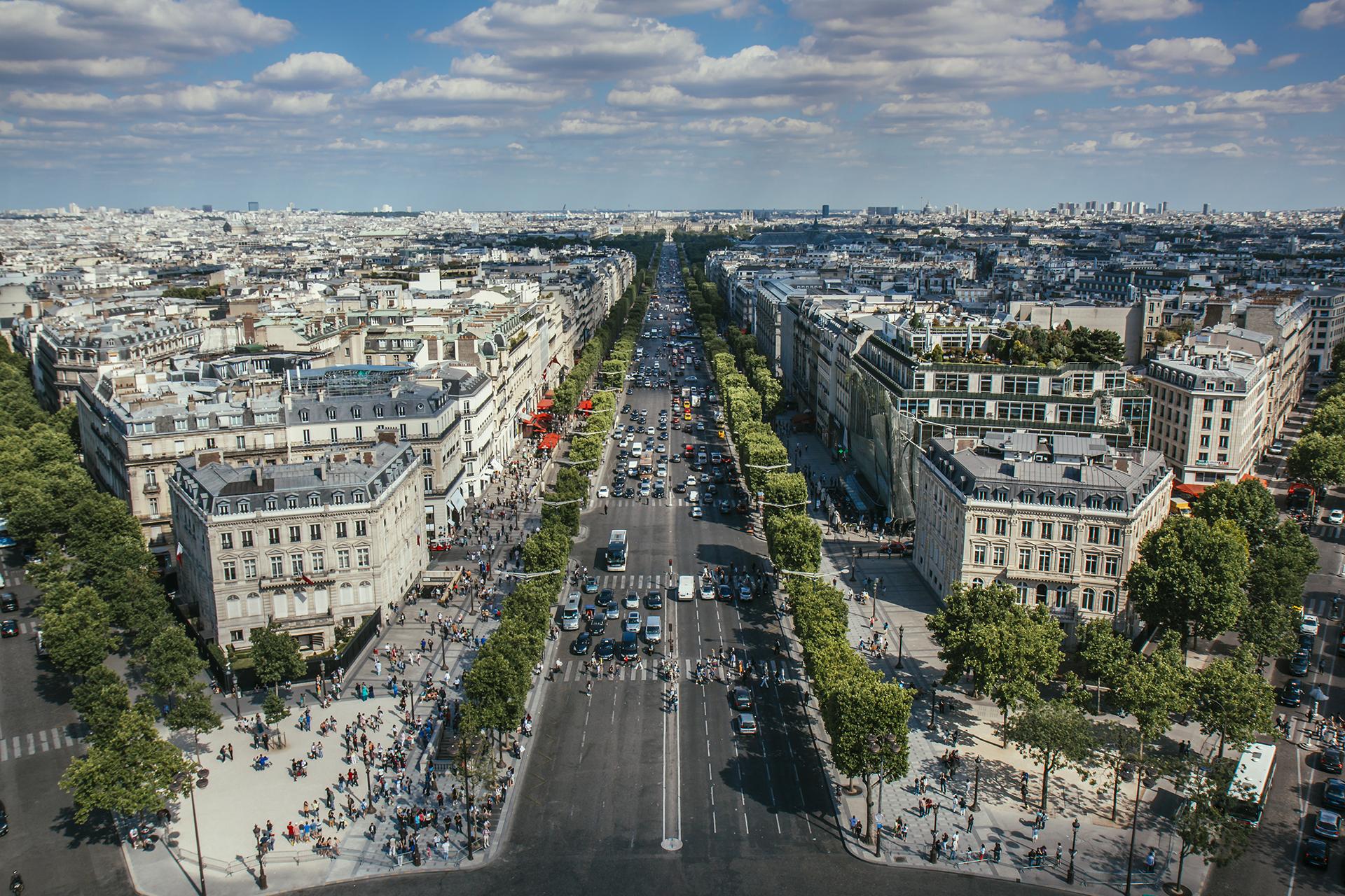 Champs-Élysées, Paris [1920x1280][OC] | Scrolller