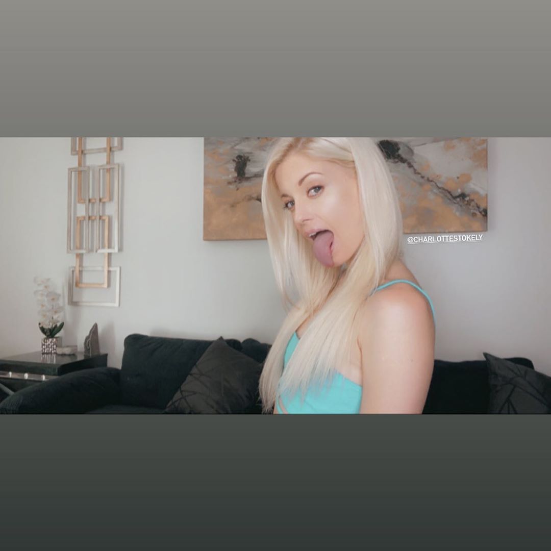 Charlotte | Scrolller