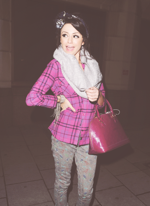 Cher Lloyd cutness | Scrolller