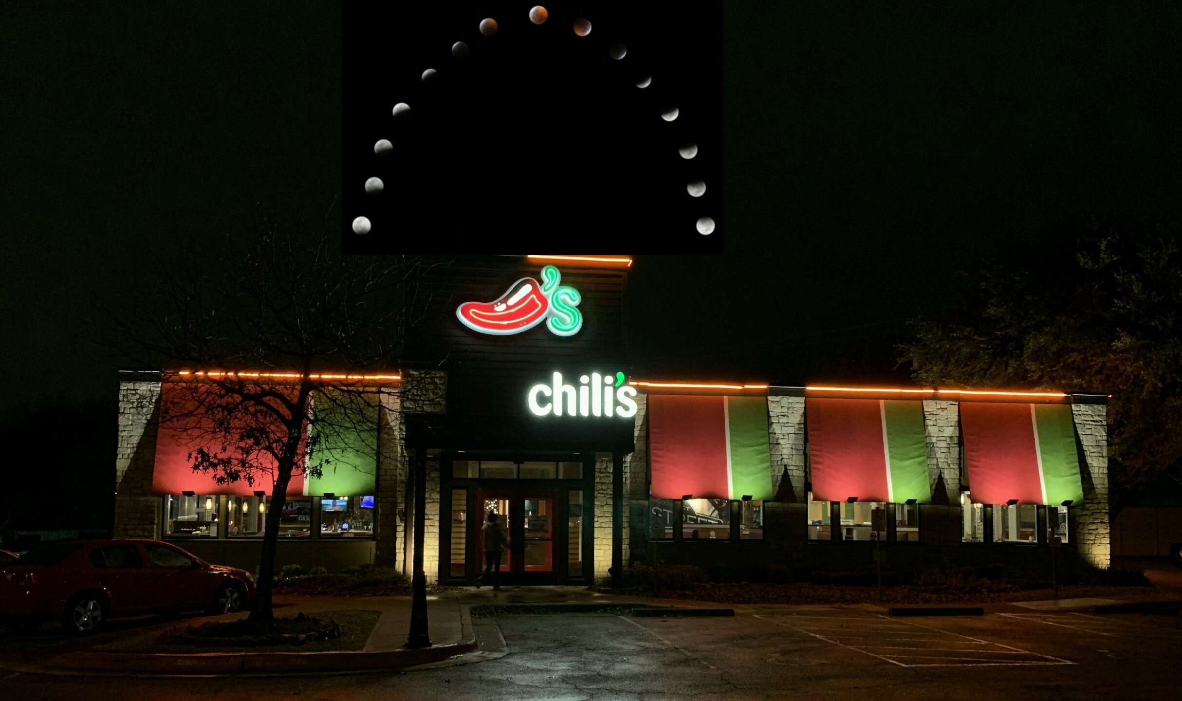 Chili's on 45th | Scrolller
